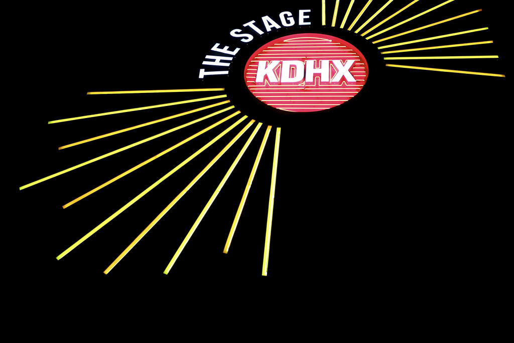 KDHX Review: “Yentl” at New Jewish Theatre – Luke Steingruby